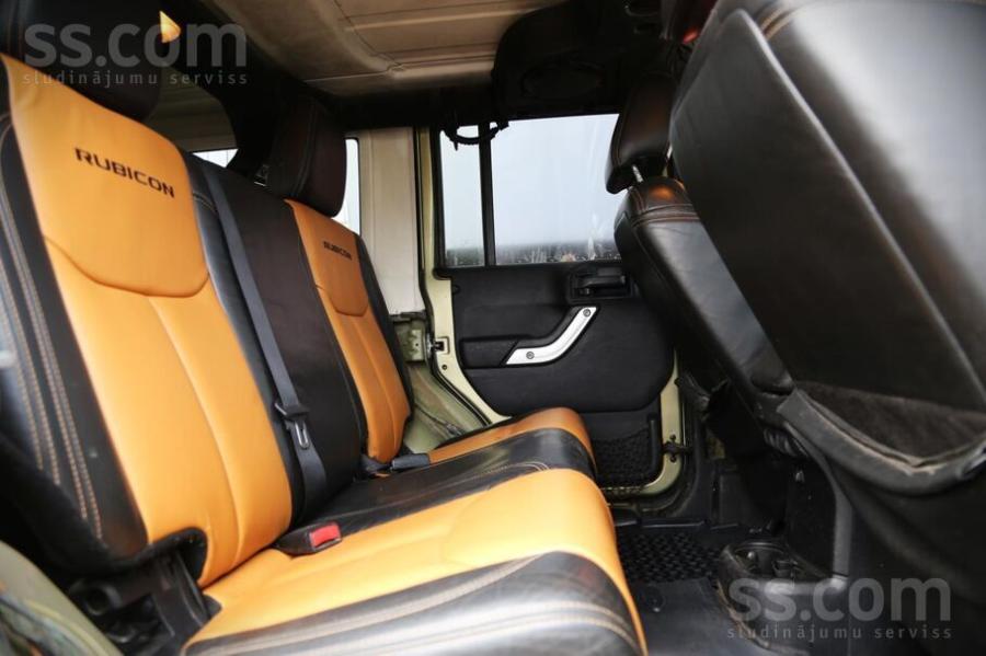 Green Jeep Wrangler 2013 in Riga, with an engine capacity of 3.60 L and mileage of 123 thousand km for 10995 €, photo 13 on AUTOMOTO.COM.LV