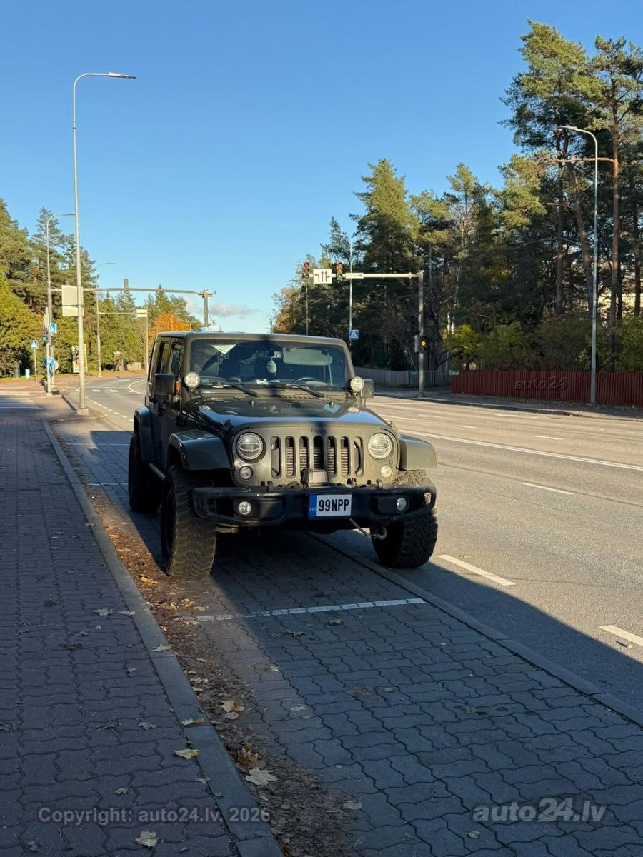 Zaļš Jeep Wrangler 2015 Tallina, ar dzinēja tilpumu 2.80 L un nobraukumu 250 tūkst. km par 26780 €, foto 5 vietnē AUTOMOTO.COM.LV