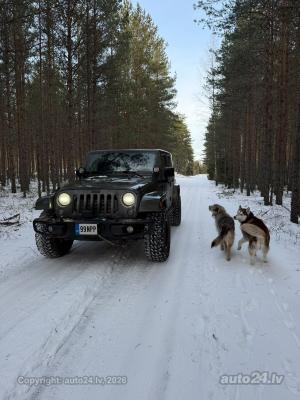 Zaļš Jeep Wrangler 2015 Tallina, ar dzinēja tilpumu 2.80 L un nobraukumu 250 tūkst. km par 26780 €, foto 7 vietnē AUTOMOTO.COM.LV