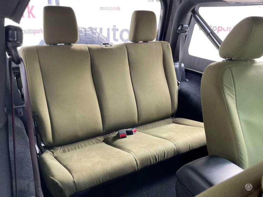 Zaļš Jeep Wrangler 2018 Viļņa, ar dzinēja tilpumu 3.60 L un nobraukumu 8 tūkst. km par 28900 €, foto 7 vietnē AUTOMOTO.COM.LV