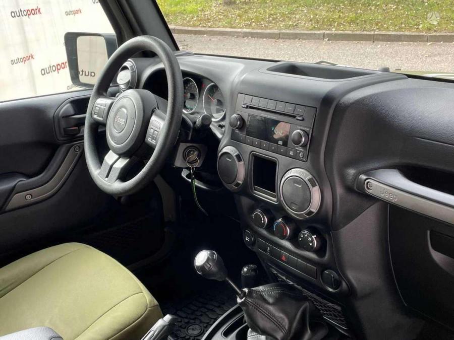 Zaļš Jeep Wrangler 2018 Viļņa, ar dzinēja tilpumu 3.60 L un nobraukumu 8 tūkst. km par 28900 €, foto 9 vietnē AUTOMOTO.COM.LV