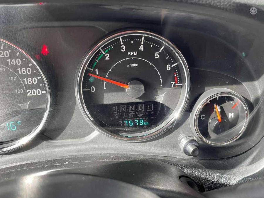 Zaļš Jeep Wrangler 2018 Viļņa, ar dzinēja tilpumu 3.60 L un nobraukumu 8 tūkst. km par 28900 €, foto 13 vietnē AUTOMOTO.COM.LV