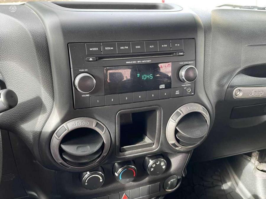 Zaļš Jeep Wrangler 2018 Viļņa, ar dzinēja tilpumu 3.60 L un nobraukumu 8 tūkst. km par 28900 €, foto 14 vietnē AUTOMOTO.COM.LV