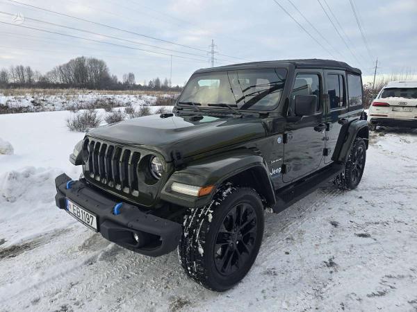 Green Jeep Wrangler 2022 in Siauliai, with an engine capacity of 2.00 L and mileage of 40 thousand km for 38500 €, photo 3 on AUTOMOTO.COM.LV