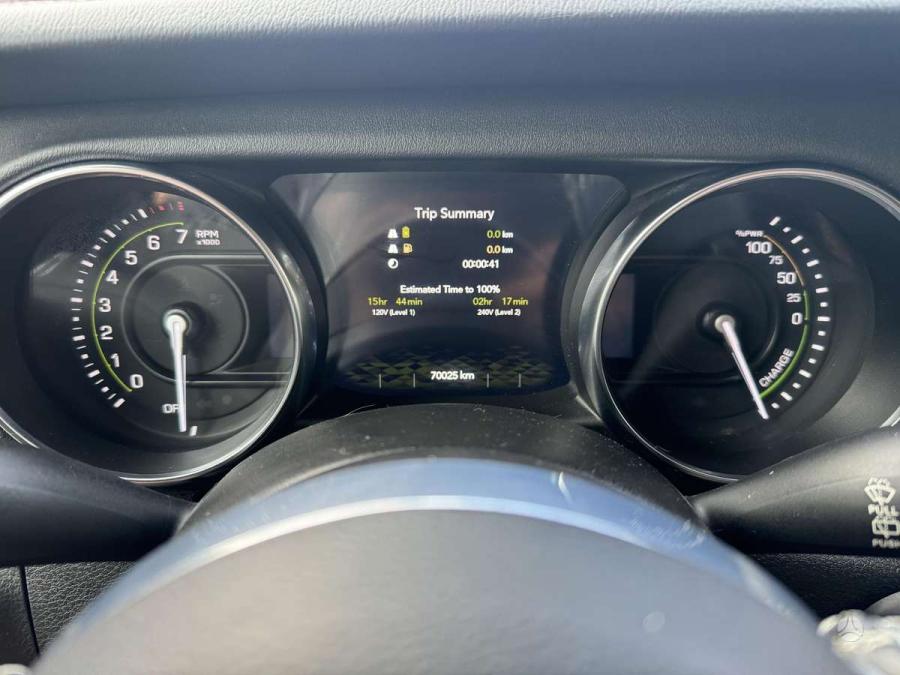 Zaļš Jeep Wrangler 2022 Viļņa, ar dzinēja tilpumu 2.00 L un nobraukumu 70 tūkst. km par 36300 €, foto 25 vietnē AUTOMOTO.COM.LV