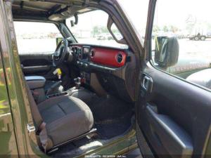 Green Jeep Wrangler 2023 in Klaipeda, with an engine capacity of 3.60 L and mileage of 23 thousand km for 14900 €, photo 6 on AUTOMOTO.COM.LV