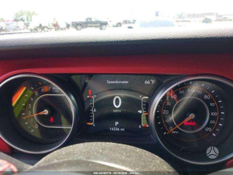 Green Jeep Wrangler 2023 in Klaipeda, with an engine capacity of 3.60 L and mileage of 23 thousand km for 14900 €, photo 8 on AUTOMOTO.COM.LV