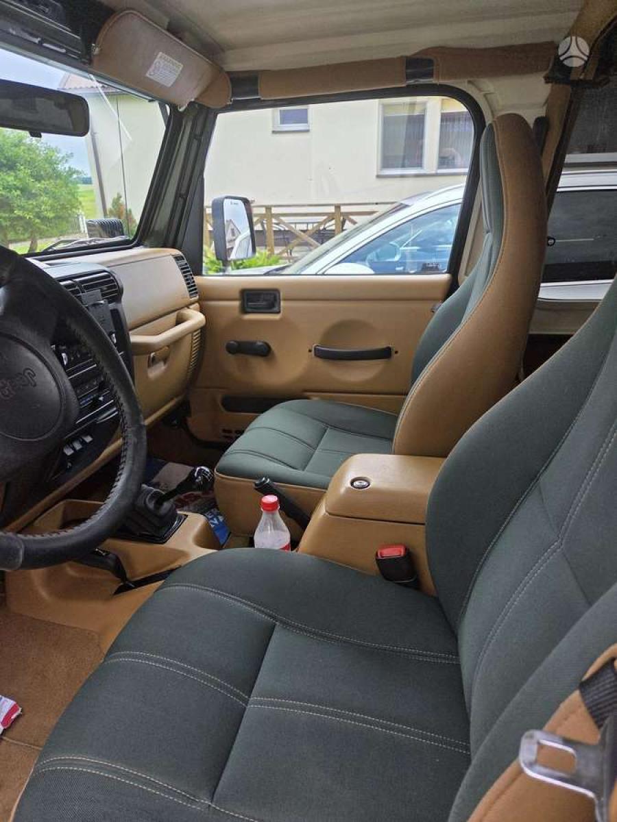 Zaļš Jeep Wrangler 1997 Kretinga, ar dzinēja tilpumu 4.00 L un nobraukumu 155 tūkst. km par 16500 €, foto 7 vietnē AUTOMOTO.COM.LV