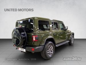 Green Jeep Wrangler 2021 in Tallinn, with an engine capacity of 2.00 L and mileage of 56 thousand km for 42990 €, photo 3 on AUTOMOTO.COM.LV