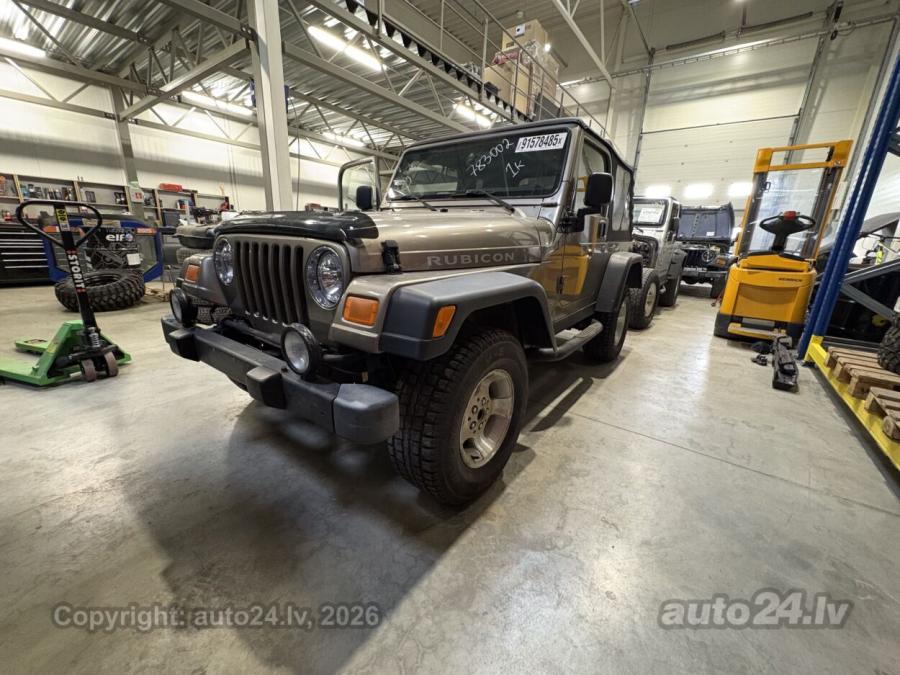 Pelēks Jeep Wrangler 2004 Tallina, ar dzinēja tilpumu 4.00 L un nobraukumu 160 tūkst. km par 8000 €, foto 2 vietnē AUTOMOTO.COM.LV