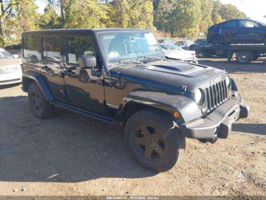 Grey Jeep Wrangler 2012 in Klaipeda, with an engine capacity of 3.60 L and mileage of 206 thousand km for 12500 €, photo 1 on AUTOMOTO.COM.LV