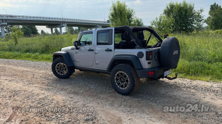 Pelēks Jeep Wrangler 2012 Tartu, ar dzinēja tilpumu 2.80 L un nobraukumu 220 tūkst. km par 24900 €, foto 6 vietnē AUTOMOTO.COM.LV
