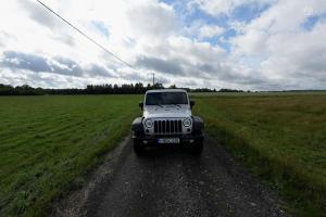 Grey Jeep Wrangler 2012 in Vilnius, with an engine capacity of 2.78 L and mileage of 197 thousand km for 22900 €, photo  on AUTOMOTO.COM.LV