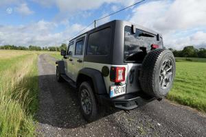 Grey Jeep Wrangler 2012 in Vilnius, with an engine capacity of 2.78 L and mileage of 197 thousand km for 22900 €, photo 7 on AUTOMOTO.COM.LV