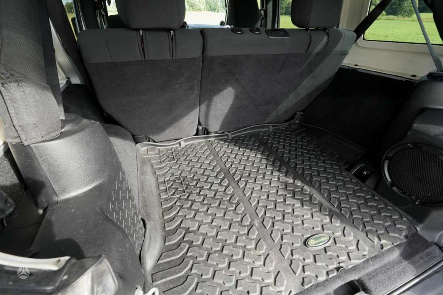 Grey Jeep Wrangler 2012 in Vilnius, with an engine capacity of 2.78 L and mileage of 197 thousand km for 22900 €, photo 19 on AUTOMOTO.COM.LV