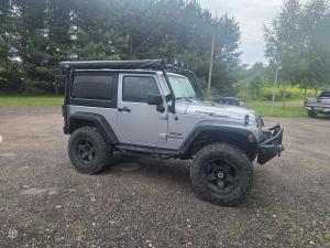 Grey Jeep Wrangler 2013 in Vilnius, with an engine capacity of 3.60 L and mileage of 160 thousand km for 15700 €, photo 10 on AUTOMOTO.COM.LV