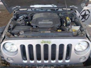 Pelēks Jeep Wrangler 2015 Klaipėda, ar dzinēja tilpumu 3.60 L un nobraukumu 90 tūkst. km par 10000 €, foto 10 vietnē AUTOMOTO.COM.LV