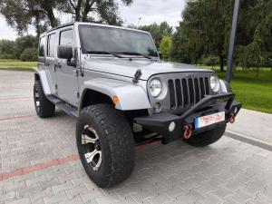 Grey Jeep Wrangler 2016 in Siauliai, with an engine capacity of 3.60 L and mileage of 217 thousand km for 12800 €, photo 3 on AUTOMOTO.COM.LV