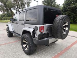 Grey Jeep Wrangler 2016 in Siauliai, with an engine capacity of 3.60 L and mileage of 217 thousand km for 12800 €, photo 6 on AUTOMOTO.COM.LV