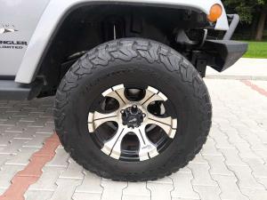 Grey Jeep Wrangler 2016 in Siauliai, with an engine capacity of 3.60 L and mileage of 217 thousand km for 12800 €, photo 11 on AUTOMOTO.COM.LV