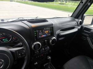 Grey Jeep Wrangler 2016 in Siauliai, with an engine capacity of 3.60 L and mileage of 217 thousand km for 12800 €, photo 16 on AUTOMOTO.COM.LV