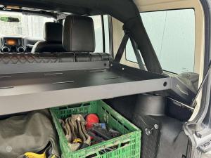 Pelēks Jeep Wrangler 2017 Viļņa, ar dzinēja tilpumu 3.60 L un nobraukumu 125 tūkst. km par 24500 €, foto 13 vietnē AUTOMOTO.COM.LV