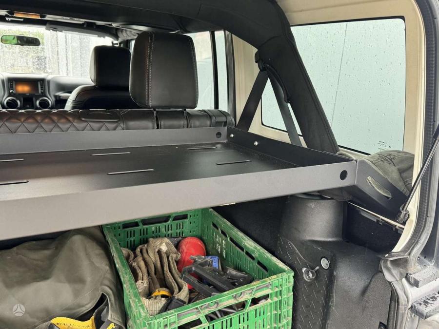 Pelēks Jeep Wrangler 2017 Viļņa, ar dzinēja tilpumu 3.60 L un nobraukumu 125 tūkst. km par 24500 €, foto 13 vietnē AUTOMOTO.COM.LV
