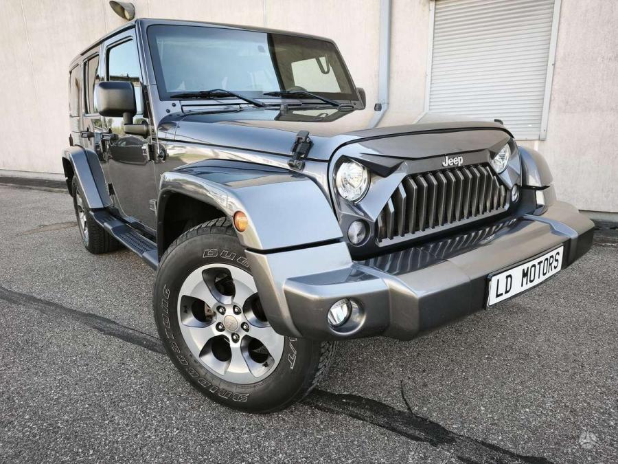 Pelēks Jeep Wrangler 2017 Viļņa, ar dzinēja tilpumu 3.60 L un nobraukumu 93 tūkst. km par 24990 €, foto 4 vietnē AUTOMOTO.COM.LV