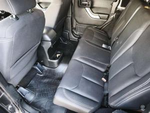 Pelēks Jeep Wrangler 2017 Viļņa, ar dzinēja tilpumu 3.60 L un nobraukumu 93 tūkst. km par 24990 €, foto 10 vietnē AUTOMOTO.COM.LV