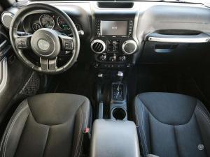 Pelēks Jeep Wrangler 2017 Viļņa, ar dzinēja tilpumu 3.60 L un nobraukumu 93 tūkst. km par 24990 €, foto 11 vietnē AUTOMOTO.COM.LV