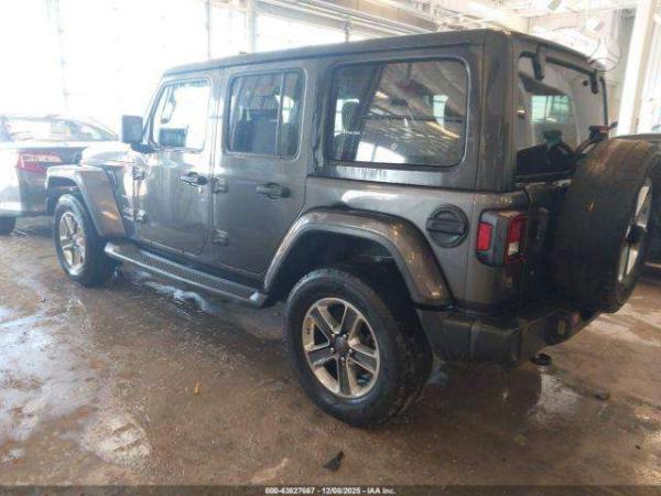 Grey Jeep Wrangler 2019 in Klaipeda, with an engine capacity of 2.00 L and mileage of 149 thousand km for 8700 €, photo 3 on AUTOMOTO.COM.LV