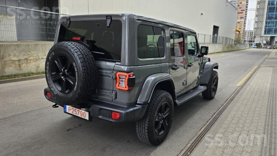 Grey Jeep Wrangler 2019 in Vilnius, with an engine capacity of 2.20 L and mileage of 0 thousand km for 37999 €, photo 5 on AUTOMOTO.COM.LV