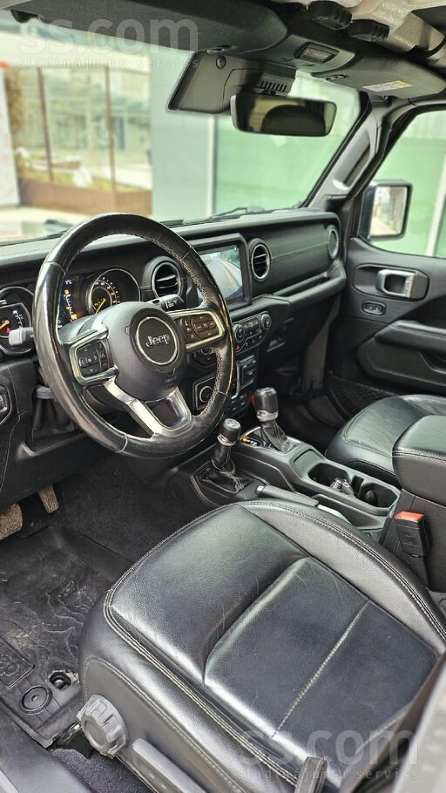 Grey Jeep Wrangler 2019 in Vilnius, with an engine capacity of 2.20 L and mileage of 0 thousand km for 37999 €, photo 6 on AUTOMOTO.COM.LV