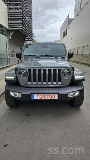 Grey Jeep Wrangler 2019 in Vilnius, with an engine capacity of 2.20 L and mileage of 0 thousand km for 37999 €, photo 8 on AUTOMOTO.COM.LV