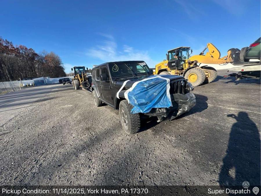 Pelēks Jeep Wrangler 2020 Ukmergė, ar dzinēja tilpumu 3.60 L un nobraukumu 68 tūkst. km par 17545 €, foto 3 vietnē AUTOMOTO.COM.LV