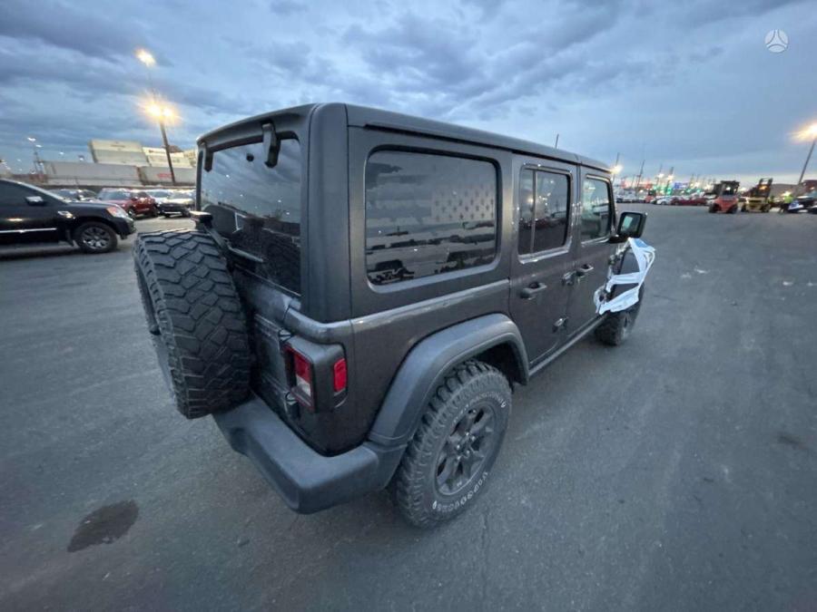Pelēks Jeep Wrangler 2020 Ukmergė, ar dzinēja tilpumu 3.60 L un nobraukumu 68 tūkst. km par 17545 €, foto 16 vietnē AUTOMOTO.COM.LV