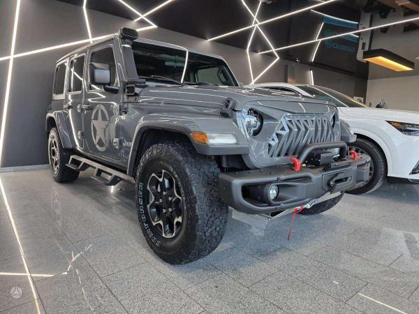 Grey Jeep Wrangler 2020 in Siauliai, with an engine capacity of 2.00 L and mileage of 45 thousand km for 39950 €, photo 2 on AUTOMOTO.COM.LV