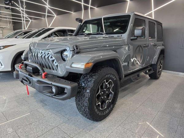 Grey Jeep Wrangler 2020 in Siauliai, with an engine capacity of 3.60 L and mileage of 45 thousand km for 39950 €, photo 4 on AUTOMOTO.COM.LV