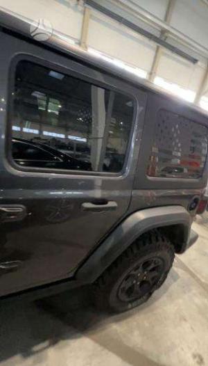 Grey Jeep Wrangler 2020 in Ukmerge, with an engine capacity of 3.60 L and mileage of 68 thousand km for 15999 €, photo 5 on AUTOMOTO.COM.LV