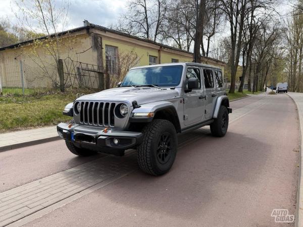 Grey Jeep Wrangler 2020 in Vilnius, with an engine capacity of 3.60 L and mileage of 38 thousand km for 37900 €, photo 3 on AUTOMOTO.COM.LV