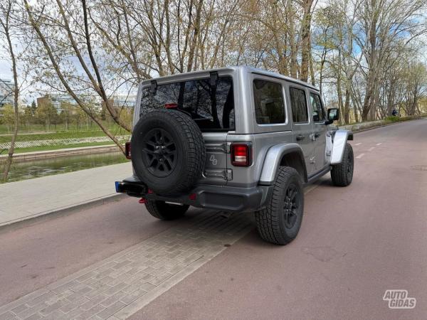 Grey Jeep Wrangler 2020 in Vilnius, with an engine capacity of 3.60 L and mileage of 38 thousand km for 37900 €, photo 6 on AUTOMOTO.COM.LV