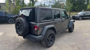 Grey Jeep Wrangler 2020 in Ukmerge, with an engine capacity of 3.60 L and mileage of 68 thousand km for 13450 €, photo 4 on AUTOMOTO.COM.LV