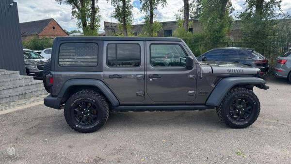 Pelēks Jeep Wrangler 2020 Ukmergė, ar dzinēja tilpumu 3.60 L un nobraukumu 68 tūkst. km par 13450 €, foto 4 vietnē AUTOMOTO.COM.LV