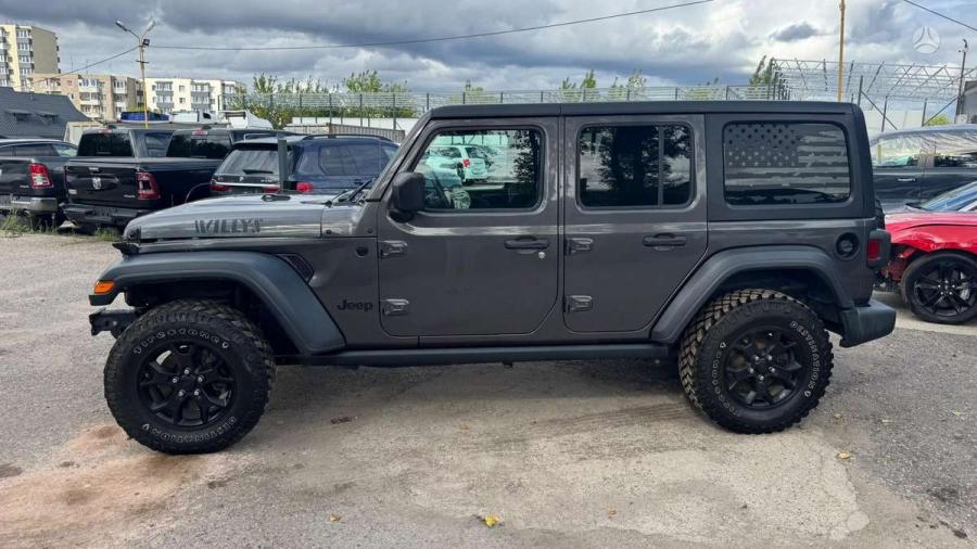 Grey Jeep Wrangler 2020 in Ukmerge, with an engine capacity of 3.60 L and mileage of 68 thousand km for 13450 €, photo 10 on AUTOMOTO.COM.LV