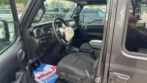Grey Jeep Wrangler 2020 in Ukmerge, with an engine capacity of 3.60 L and mileage of 68 thousand km for 13450 €, photo 11 on AUTOMOTO.COM.LV