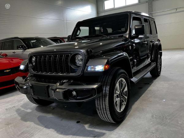 Pelēks Jeep Wrangler 2021 Klaipėda, ar dzinēja tilpumu 3.60 L un nobraukumu 50 tūkst. km par 42955 €, foto 3 vietnē AUTOMOTO.COM.LV