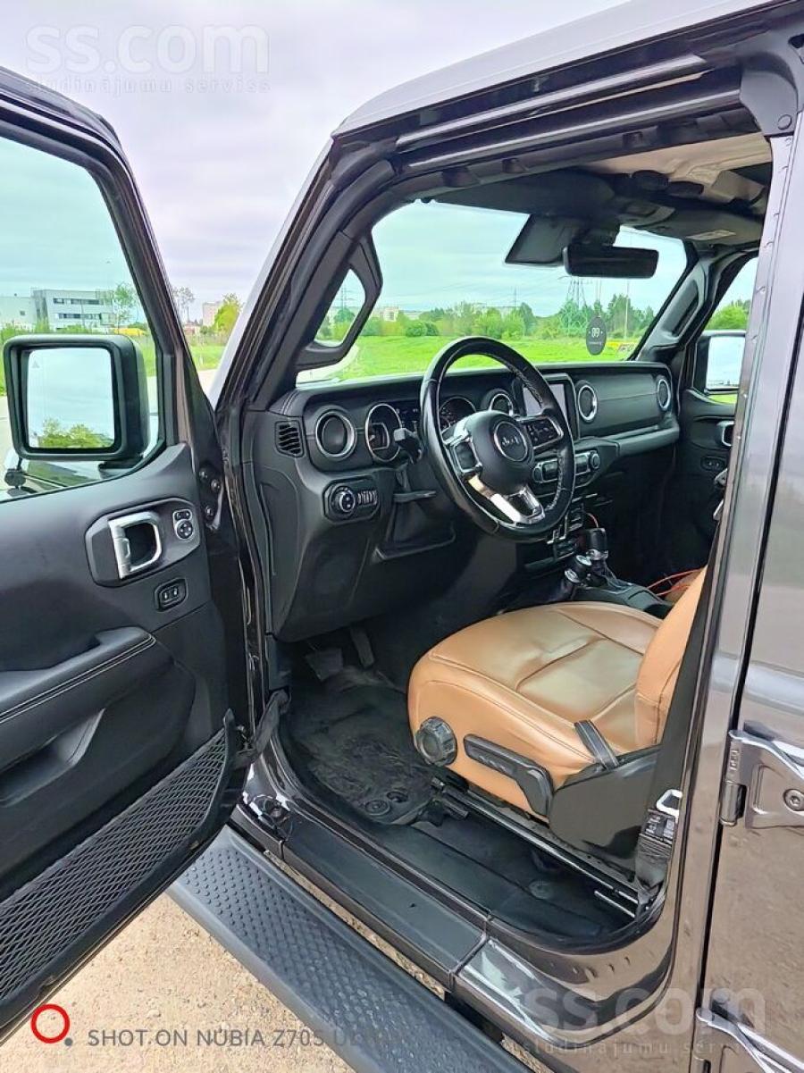 Pelēks Jeep Wrangler 2021 Rīga, ar dzinēja tilpumu 2.00 L un nobraukumu 50 tūkst. km par 42600 €, foto 12 vietnē AUTOMOTO.COM.LV