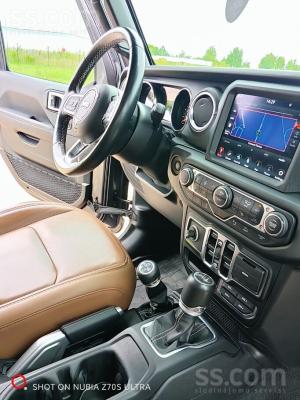 Pelēks Jeep Wrangler 2021 Rīga, ar dzinēja tilpumu 2.00 L un nobraukumu 50 tūkst. km par 42600 €, foto 18 vietnē AUTOMOTO.COM.LV