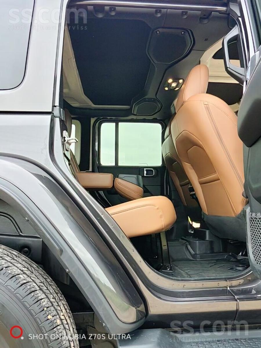 Pelēks Jeep Wrangler 2021 Rīga, ar dzinēja tilpumu 2.00 L un nobraukumu 50 tūkst. km par 42600 €, foto 19 vietnē AUTOMOTO.COM.LV