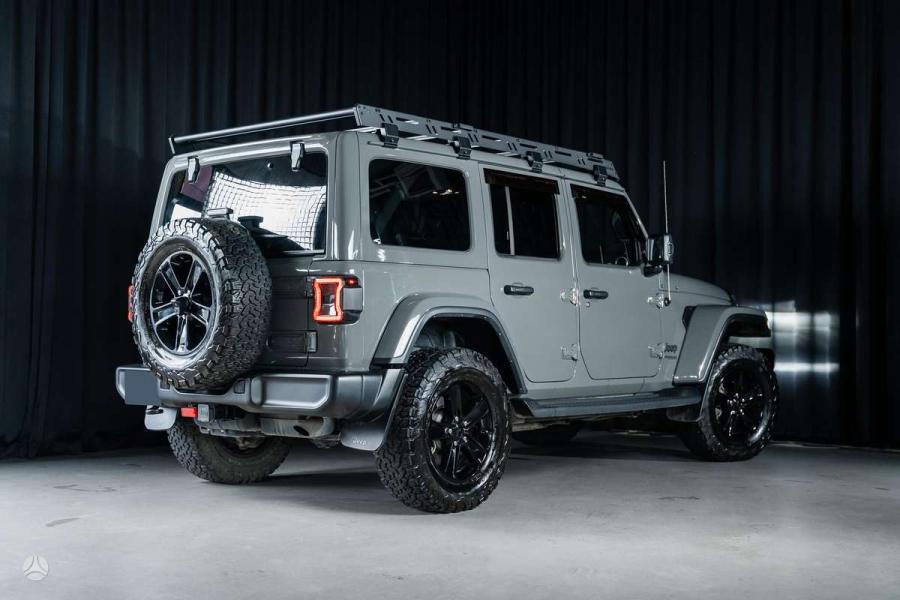 Pelēks Jeep Wrangler 2021 Viļņa, ar dzinēja tilpumu 2.99 L un nobraukumu 42 tūkst. km par 45000 €, foto 5 vietnē AUTOMOTO.COM.LV